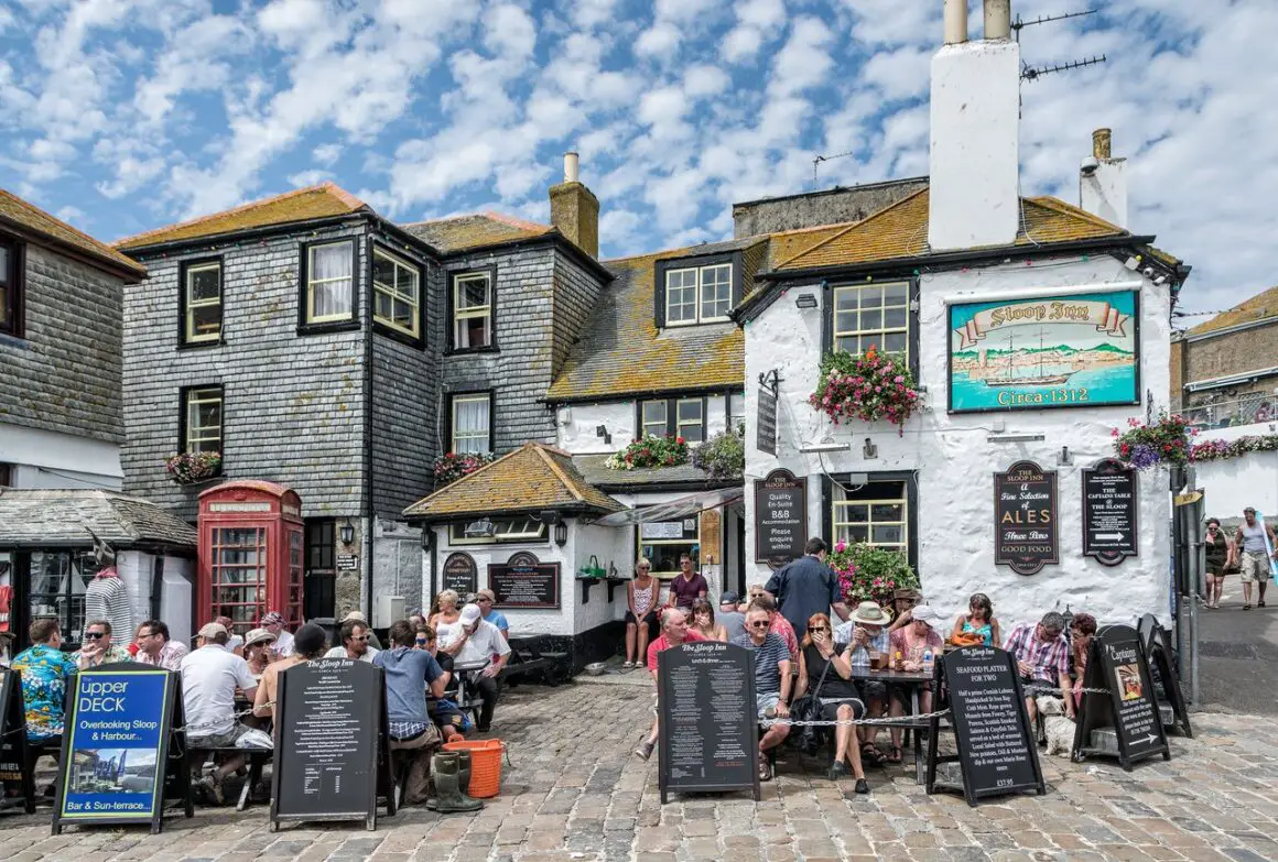 The 15 Most Famous Landmarks in Cornwall, England