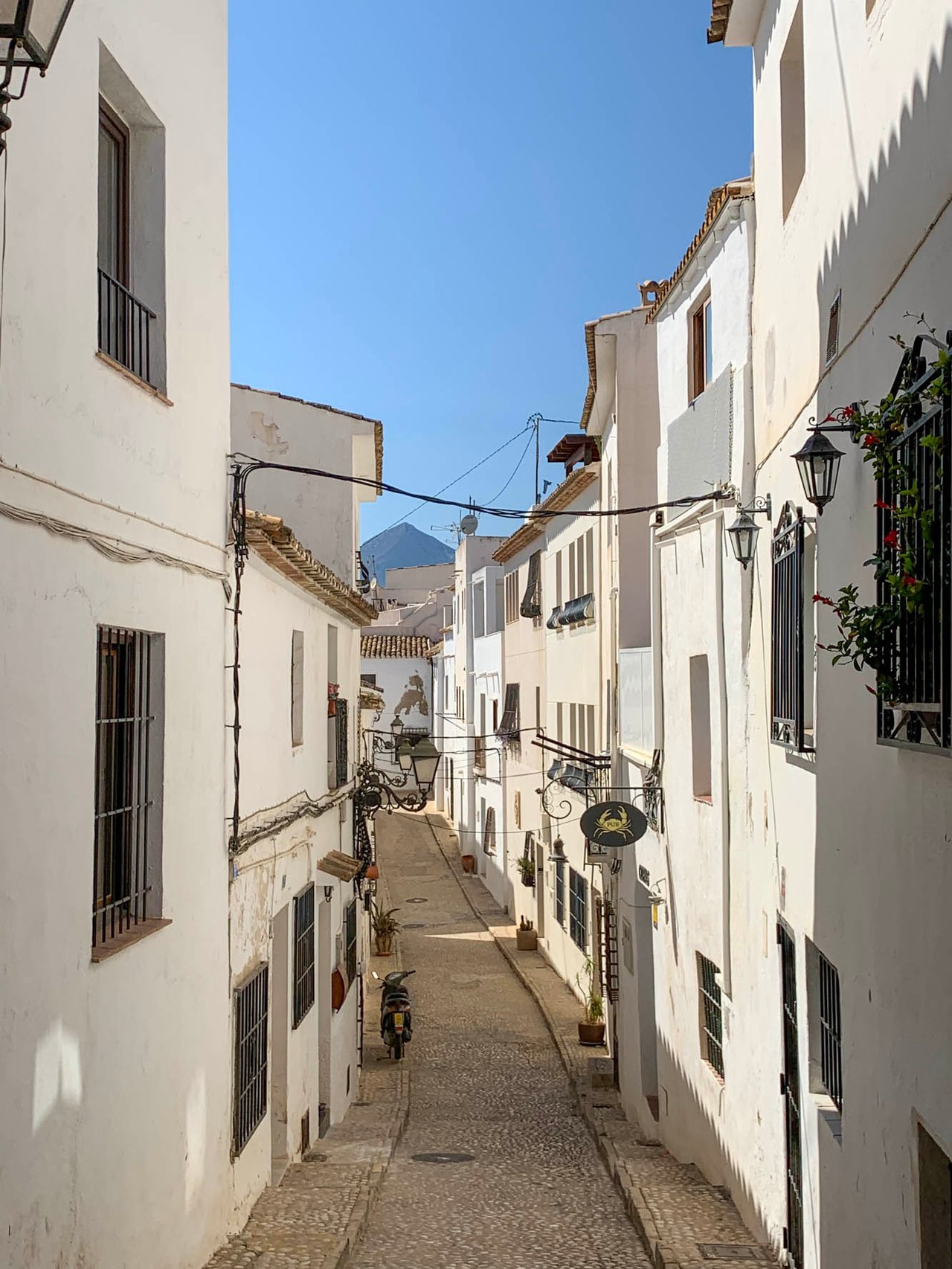 Altea, Spain – The Ultimate Travel Guide (+ Best Things to Do!)