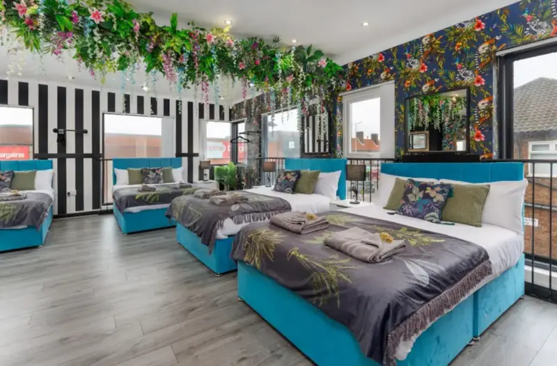 13 Best Liverpool Party Apartments (2024 Guide)